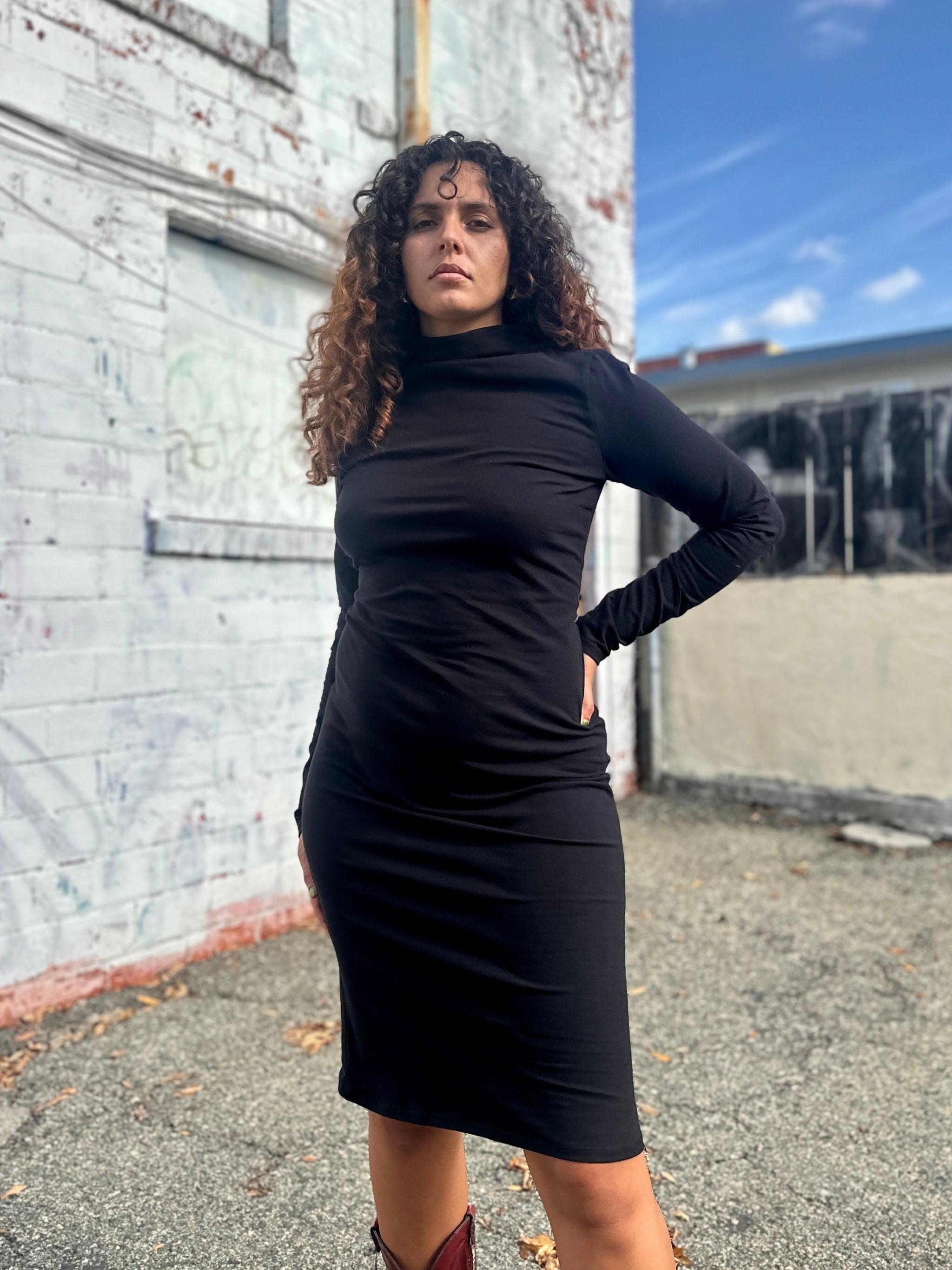 Demi Black – NOOWORKS